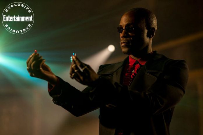 Novas Imagens De Matrix Resurrections Mostram O Elenco Em Ação ...