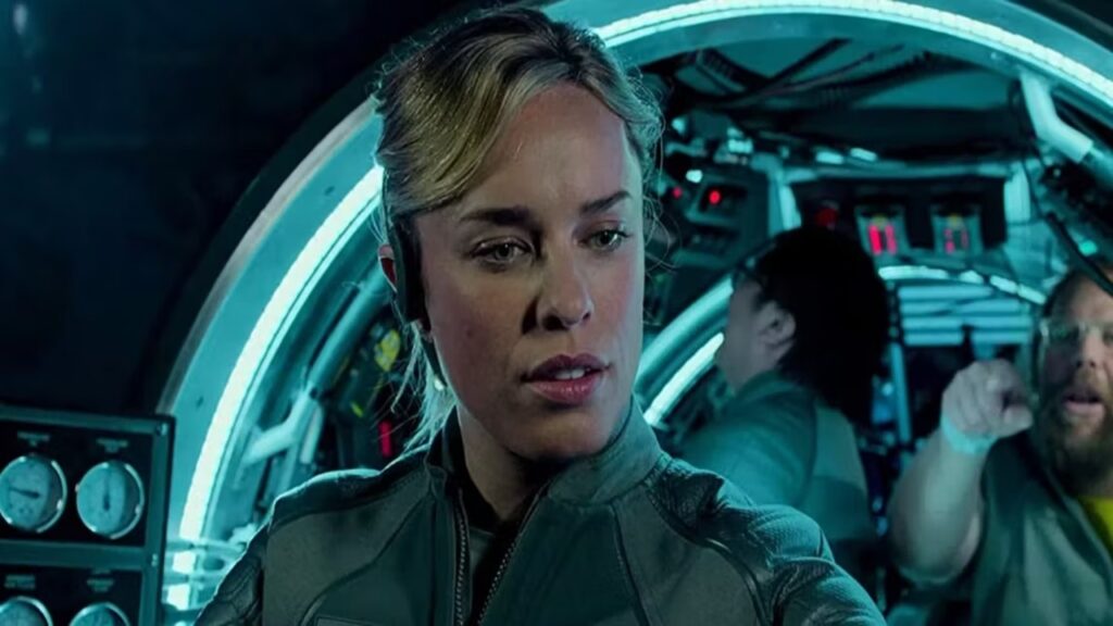 Por Que Jessica McNamee Não Voltou Para Meg 2 E O Que Aconteceu Com ...